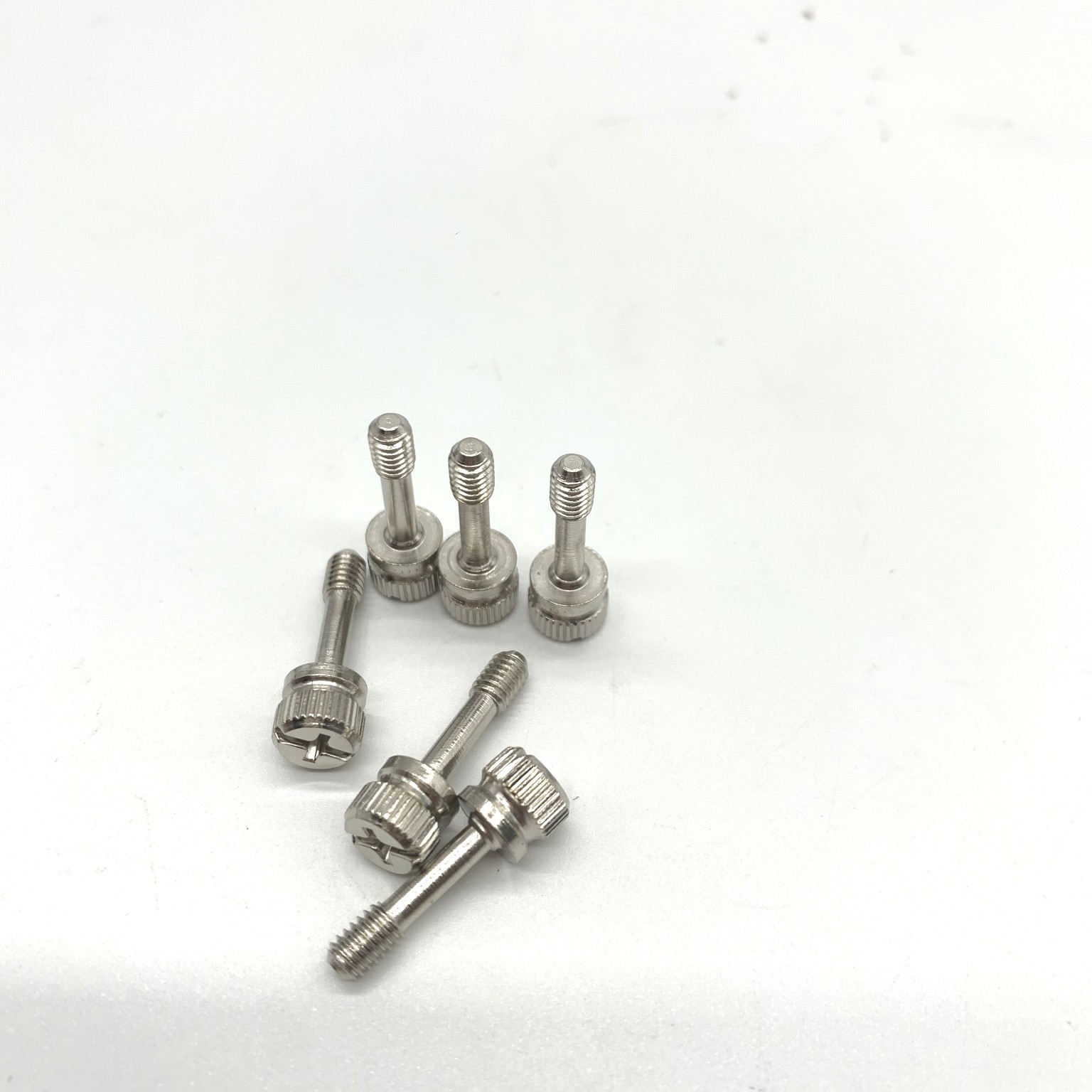 M4X16 Stainless Steel Captive Screws Eleven Character Groove Knurling
